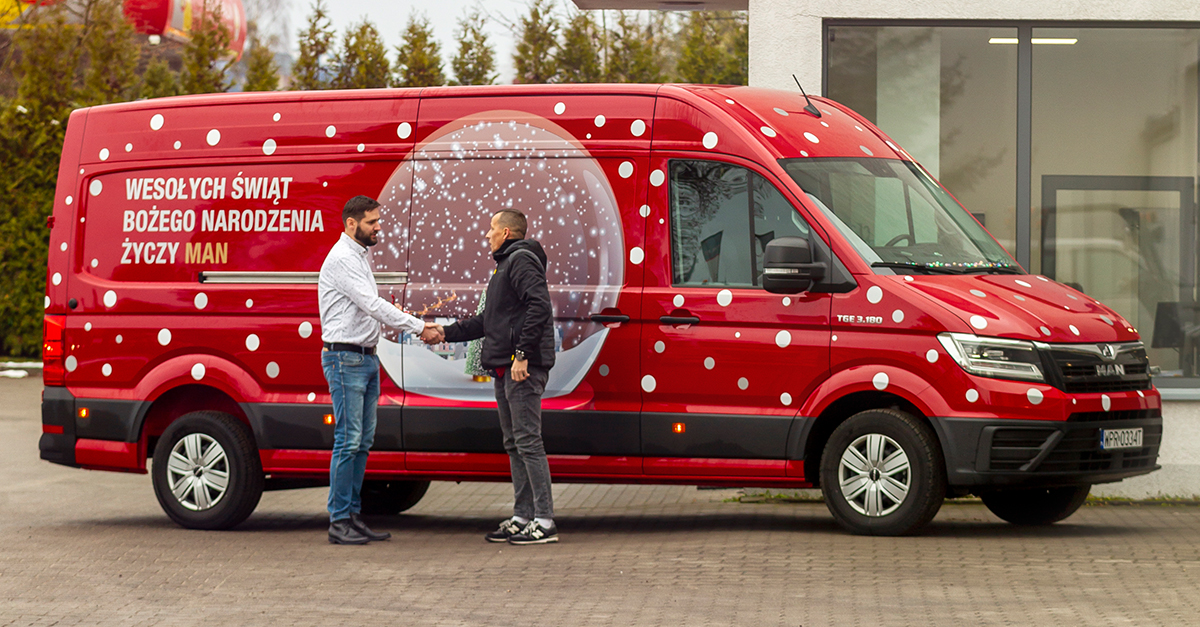 Olsztyn i Święcice wspierają akcję MAN Paczka na Święta | DBK Group